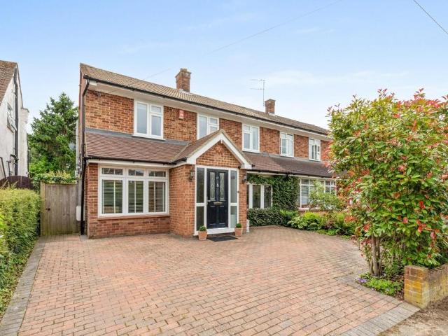 4 bedroom semi detached house for sale