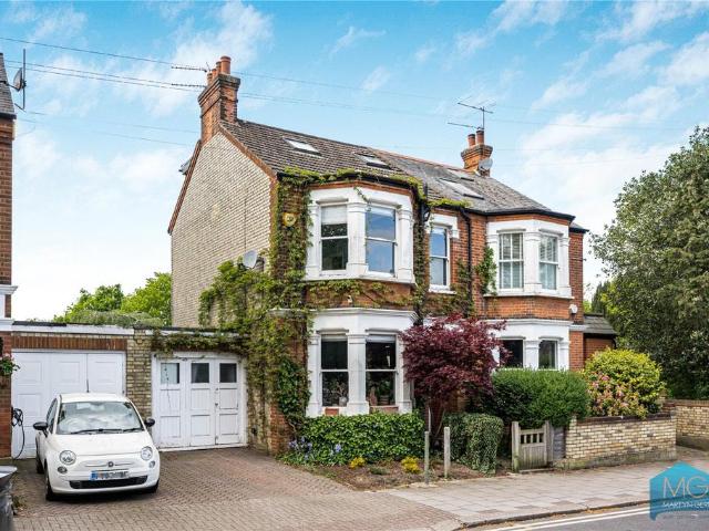 4 bedroom semi detached house for sale