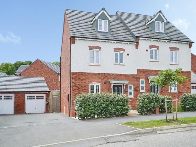 4 bedroom semi detached house for sale