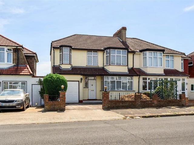 4 bedroom semi detached house for sale