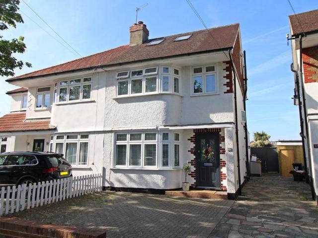 4 bedroom semi detached house for sale