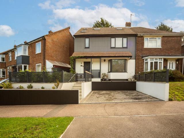 4 bedroom semi detached house for sale