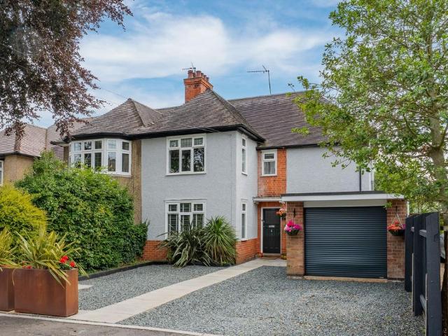 4 bedroom semi detached house for sale