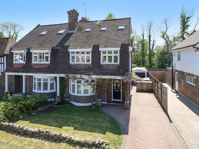 4 bedroom semi detached house for sale