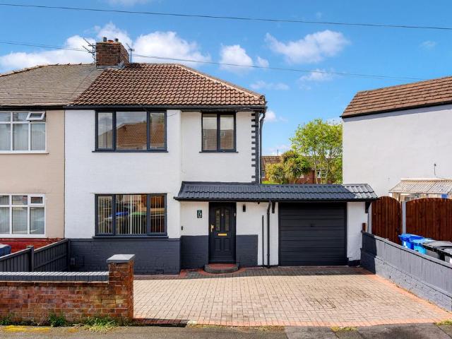 4 bedroom semi detached house for sale