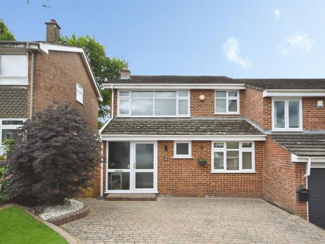 4 bedroom semi detached house for sale