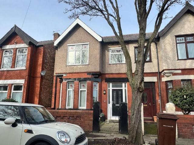 4 bedroom semi detached house for sale
