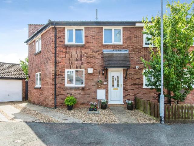 4 bedroom semi detached house for sale