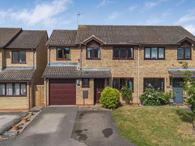 4 bedroom semi detached house for sale