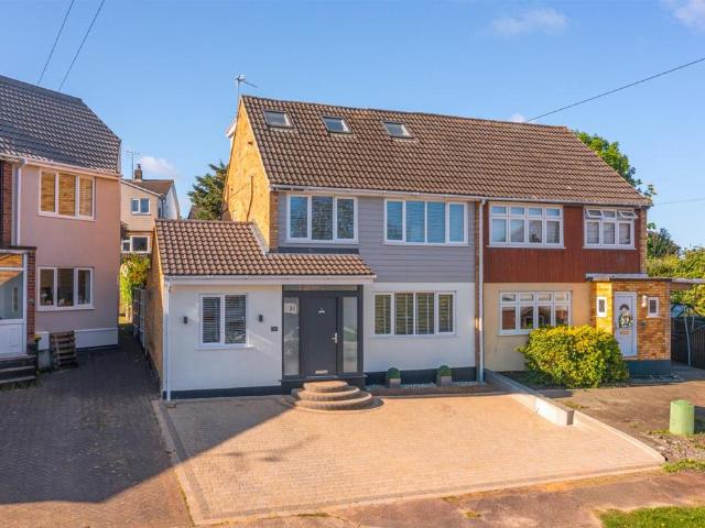 4 bedroom semi detached house for sale