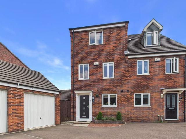 4 bedroom semi detached house for sale