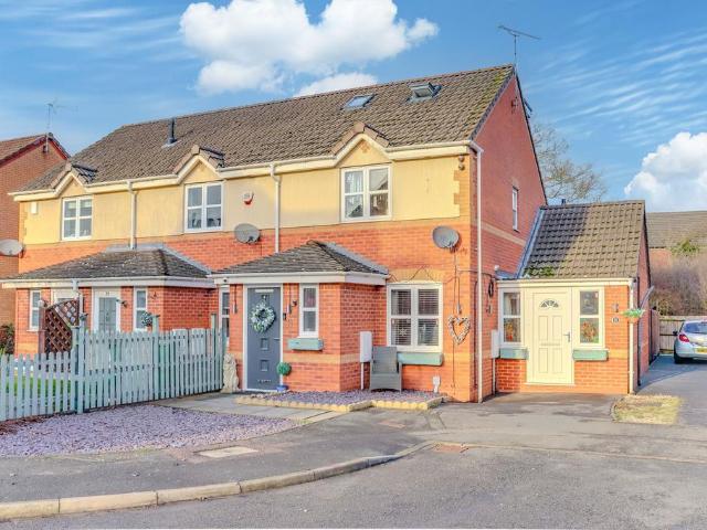 4 bedroom semi detached house for sale