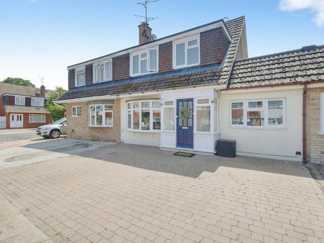 4 bedroom semi detached house for sale