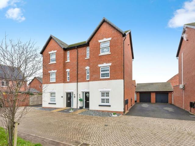 4 bedroom semi detached house for sale