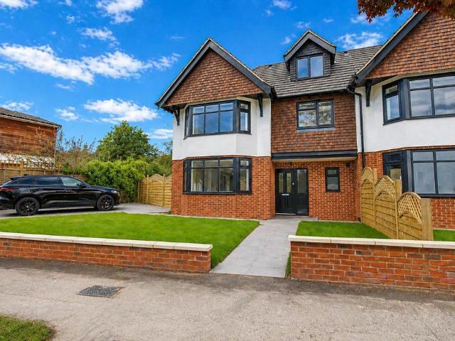 4 bedroom semi detached house for sale