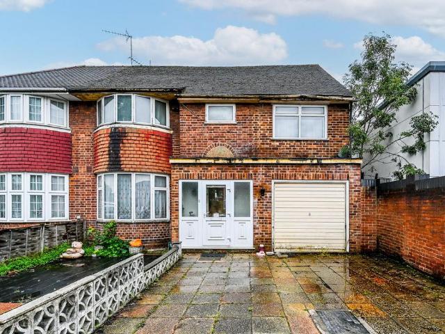 4 bedroom semi detached house for sale