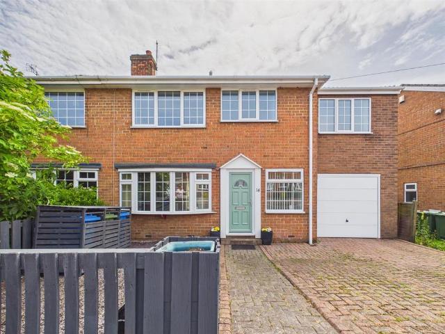 4 bedroom semi detached house for sale