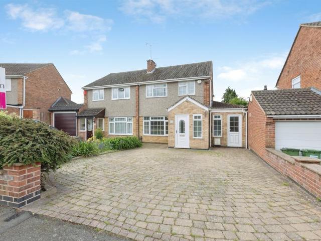 4 bedroom semi detached house for sale