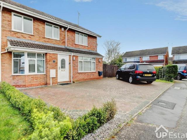 4 bedroom semi detached house for sale