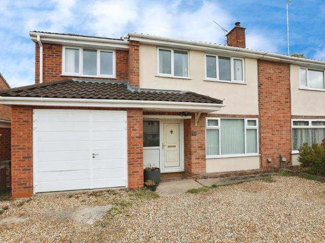 4 bedroom semi detached house for sale