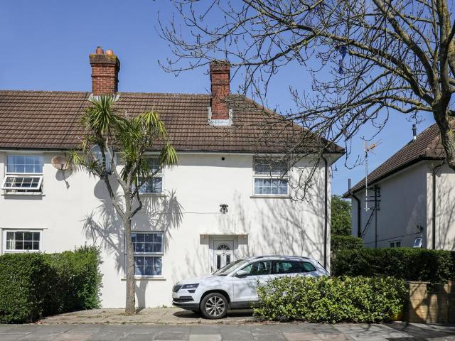 4 bedroom semi detached house for sale