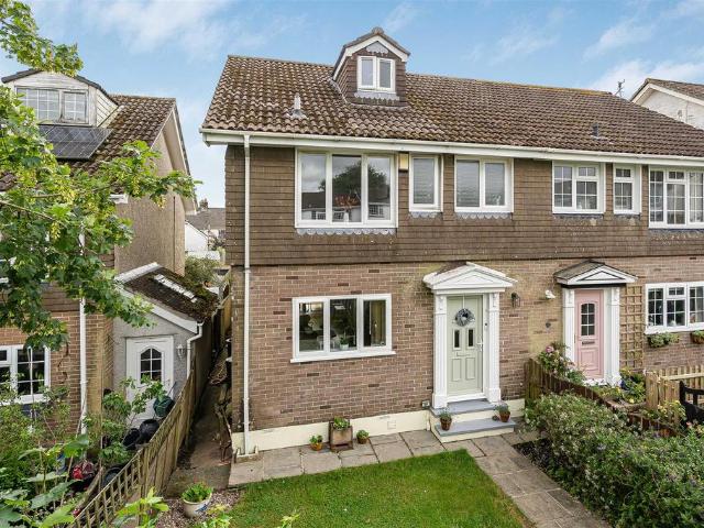 4 bedroom semi detached house for sale