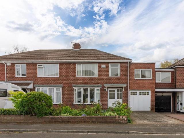 4 bedroom semi detached house for sale