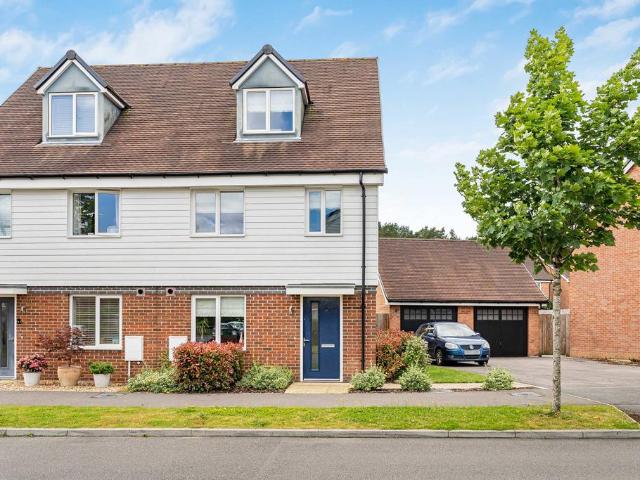 4 bedroom semi detached house for sale
