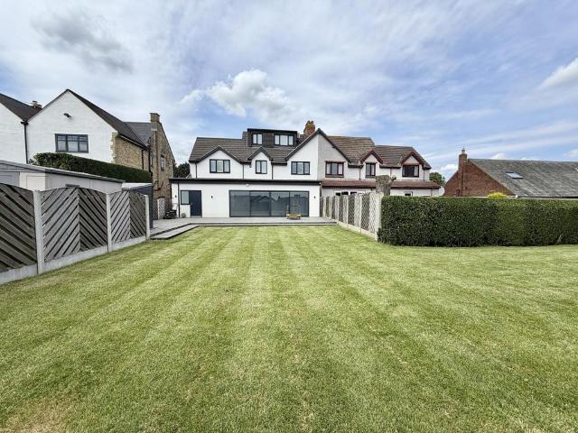 4 bedroom semi detached house for sale