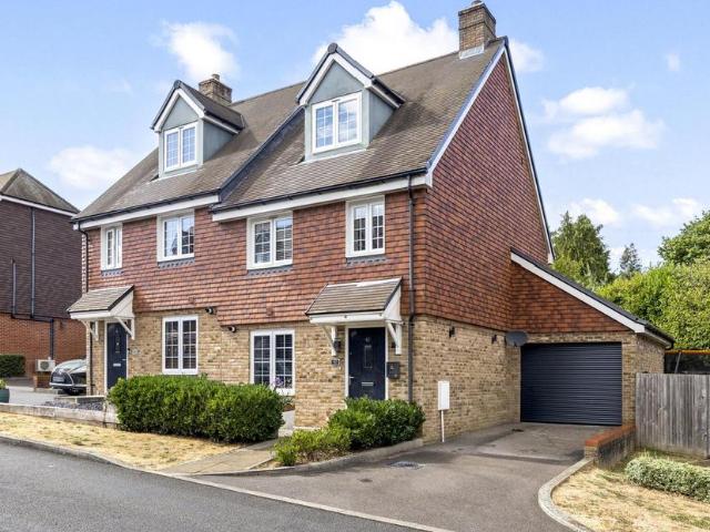 4 bedroom semi detached house for sale