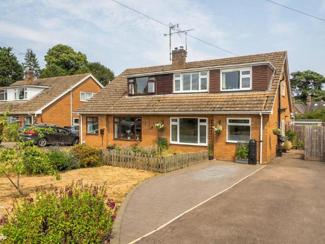 4 bedroom semi detached house for sale