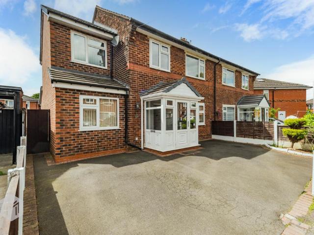 4 bedroom semi detached house for sale