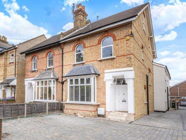 4 bedroom semi detached house for sale