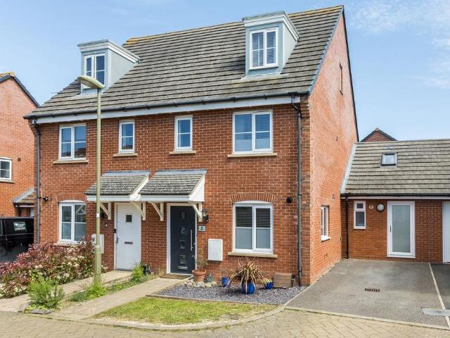 4 bedroom semi detached house for sale