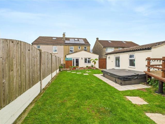 4 bedroom semi detached house for sale