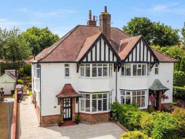 4 bedroom semi detached house for sale