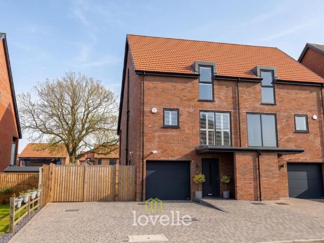 4 bedroom semi detached house for sale