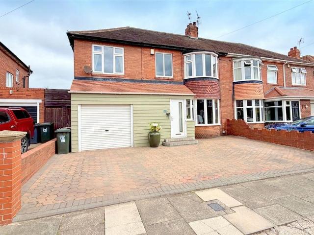 4 bedroom semi detached house for sale