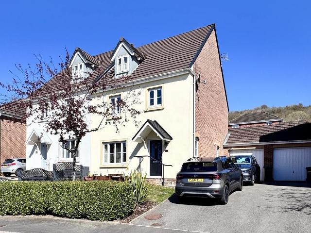 4 bedroom semi detached house for sale