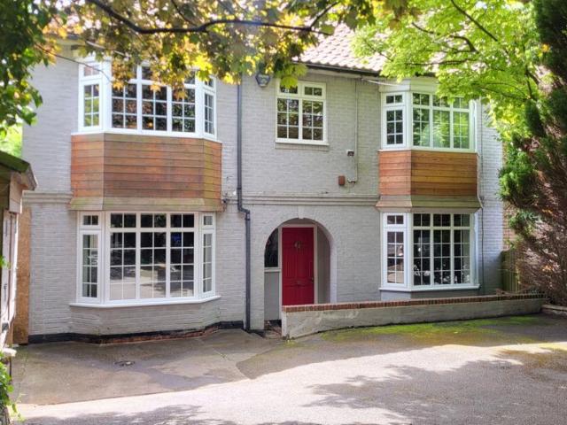 4 bedroom semi detached house for sale