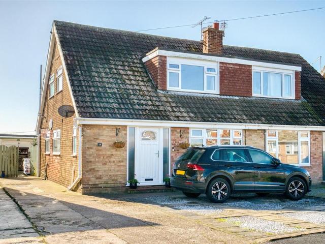 4 bedroom semi detached house for sale