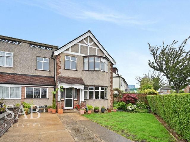 4 bedroom semi detached house for sale