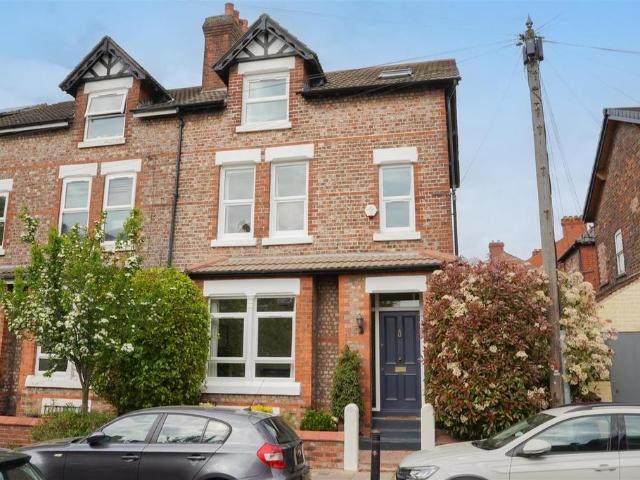 4 bedroom semi detached house for sale