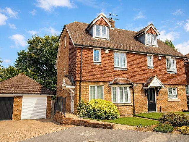 4 bedroom semi detached house for sale