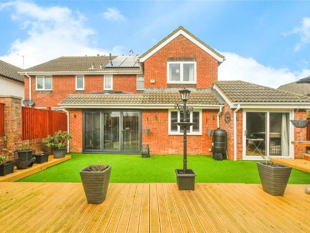 4 bedroom semi detached house for sale