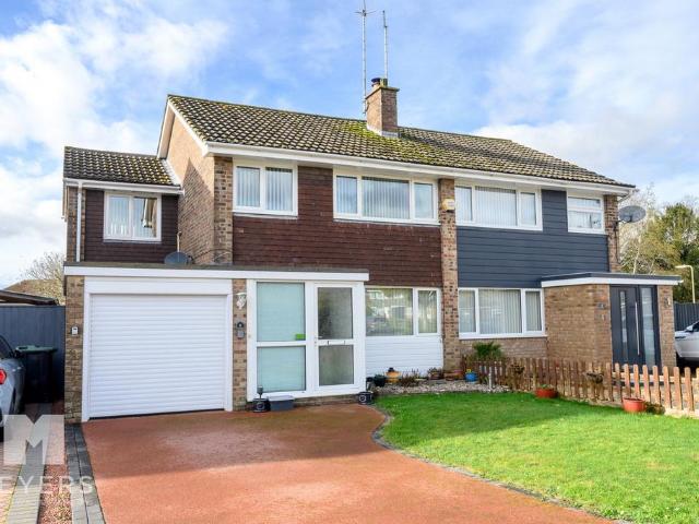 4 bedroom semi detached house for sale