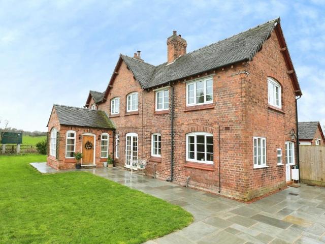 4 bedroom semi detached house for sale