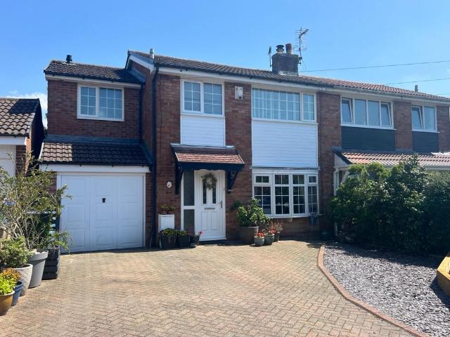 4 bedroom semi detached house for sale