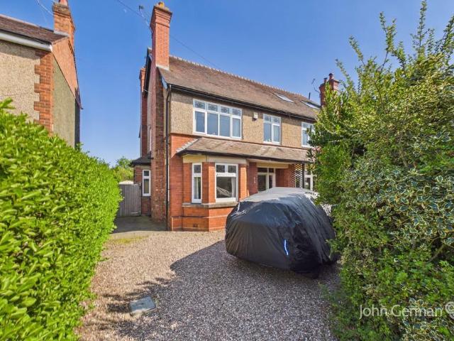 4 bedroom semi detached house for sale