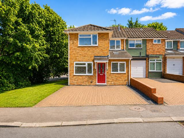 4 bedroom semi detached house for sale